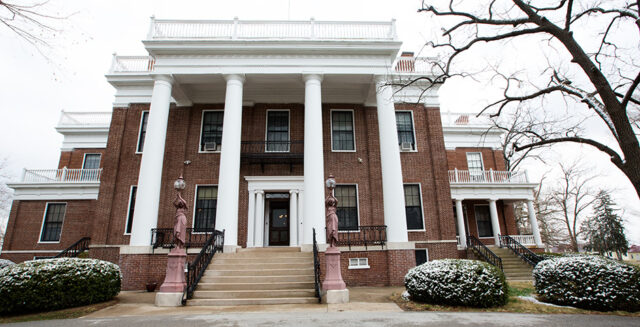 At Home in Lexington with Meg Jewett at Walnut Hall - Equestrian Living
