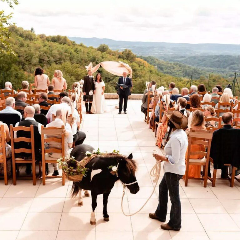 Jessica Springsteen - Equestrian Living